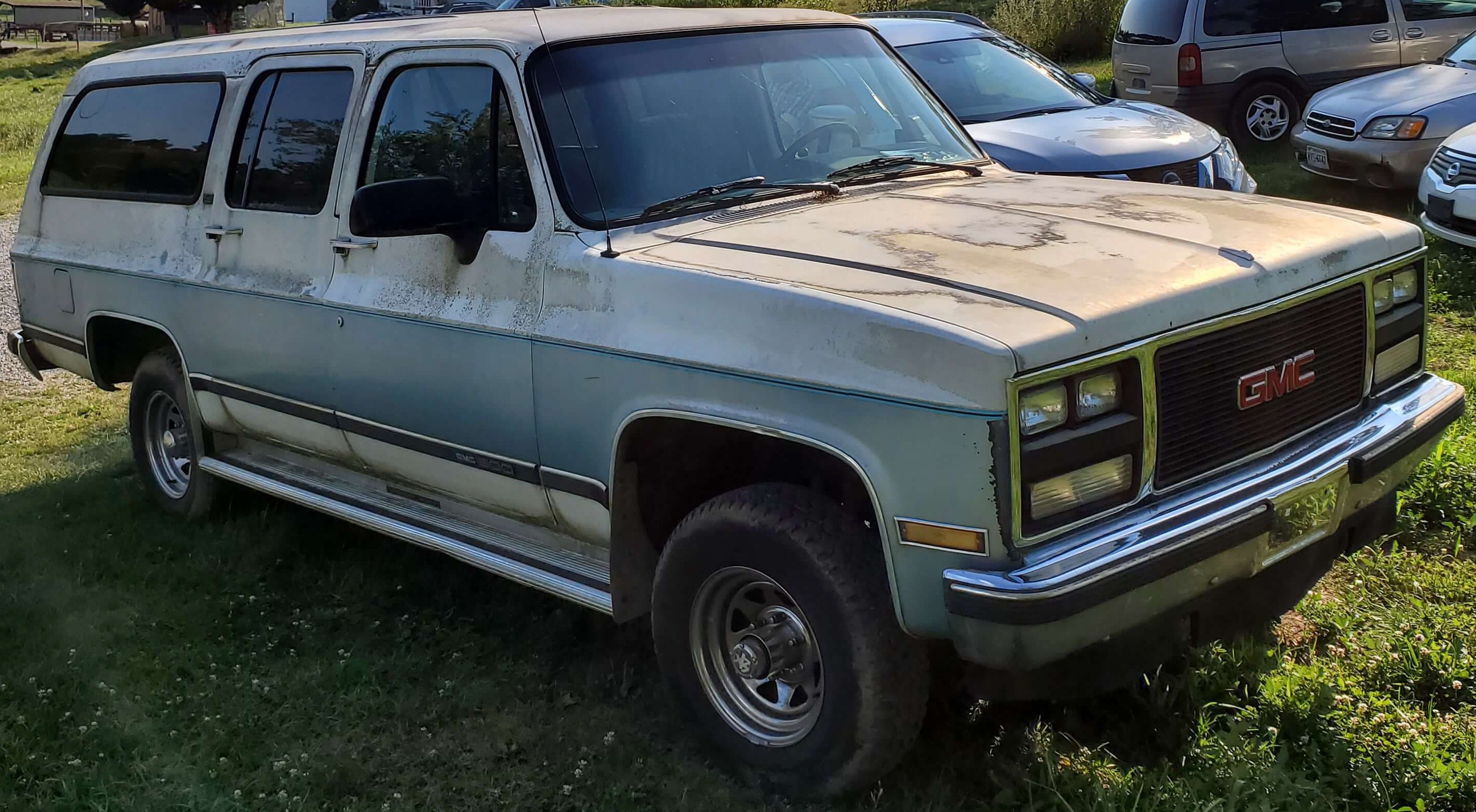 Big B's 1990 GMC R1500 Suburban - Holley My Garage