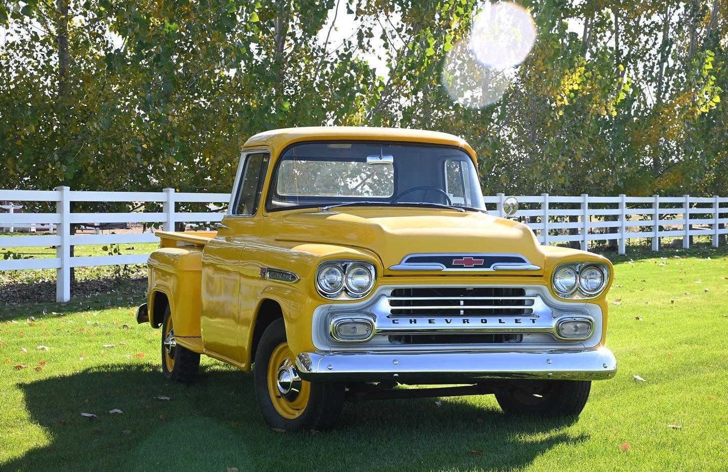 Lonnie's 1959 Chevrolet 3B - Holley My Garage