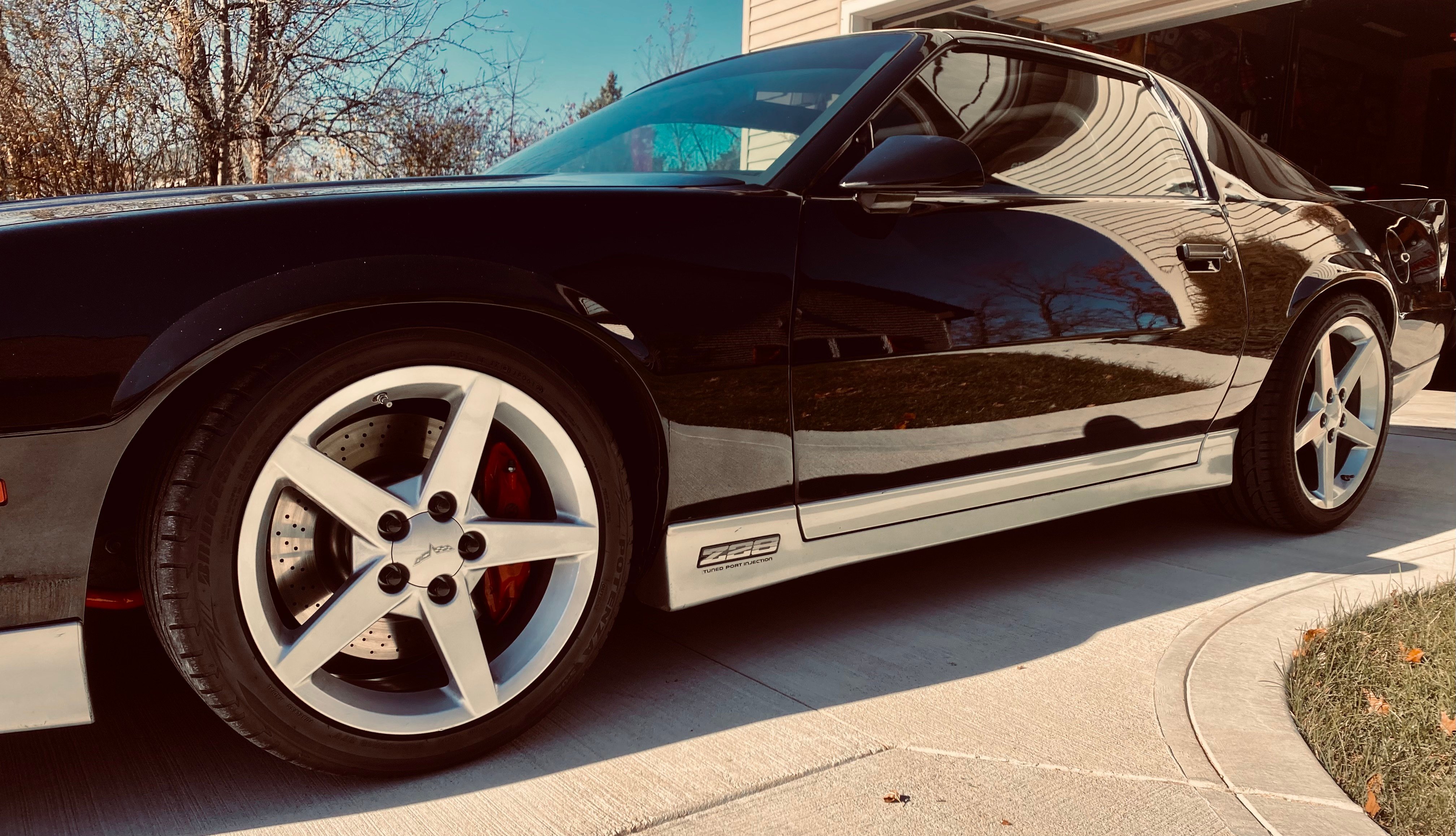 Steven's 1985 Chevrolet Camaro - Holley My Garage