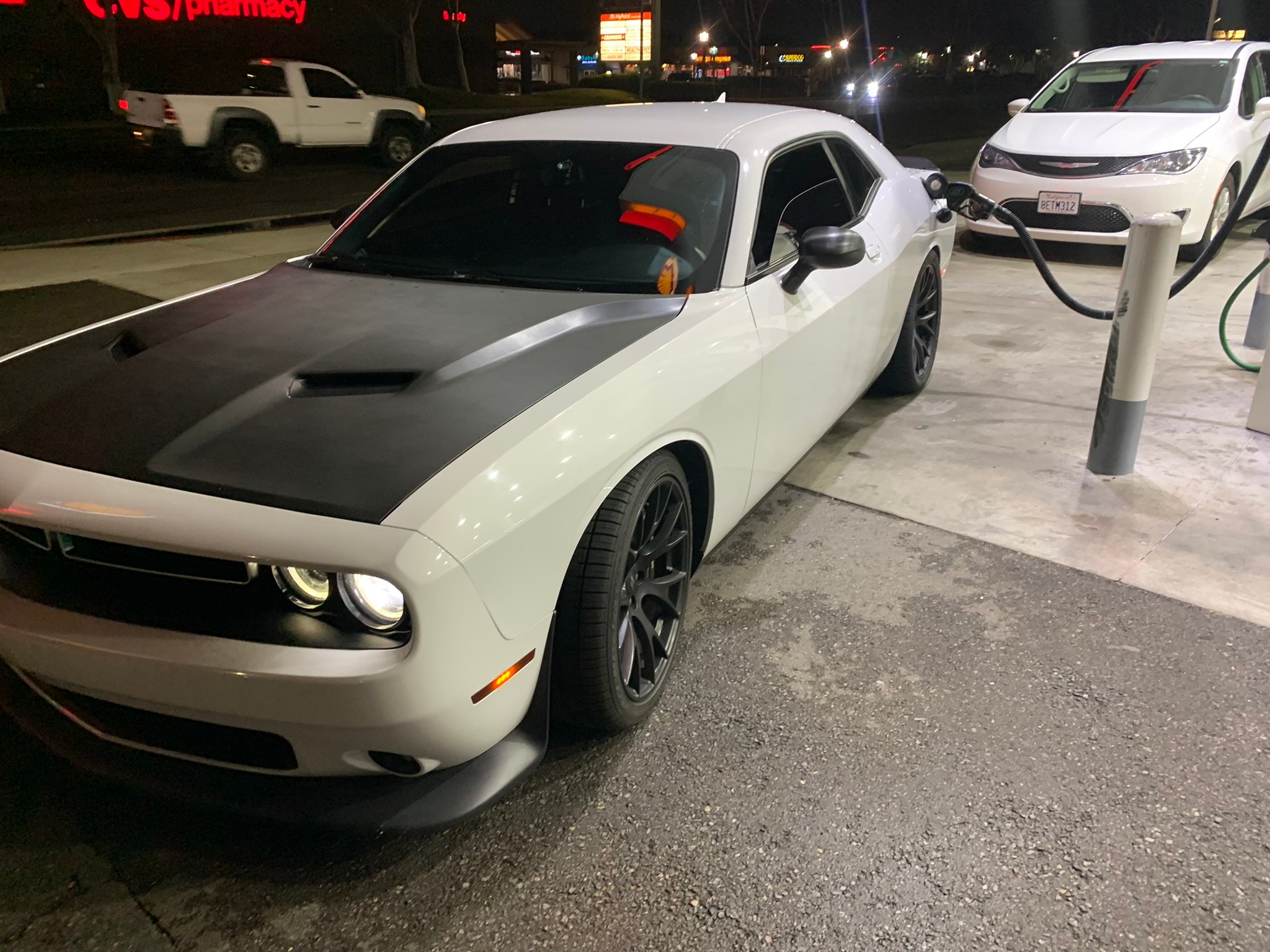 Hot lap's 2017 Dodge Challenger - Holley My Garage