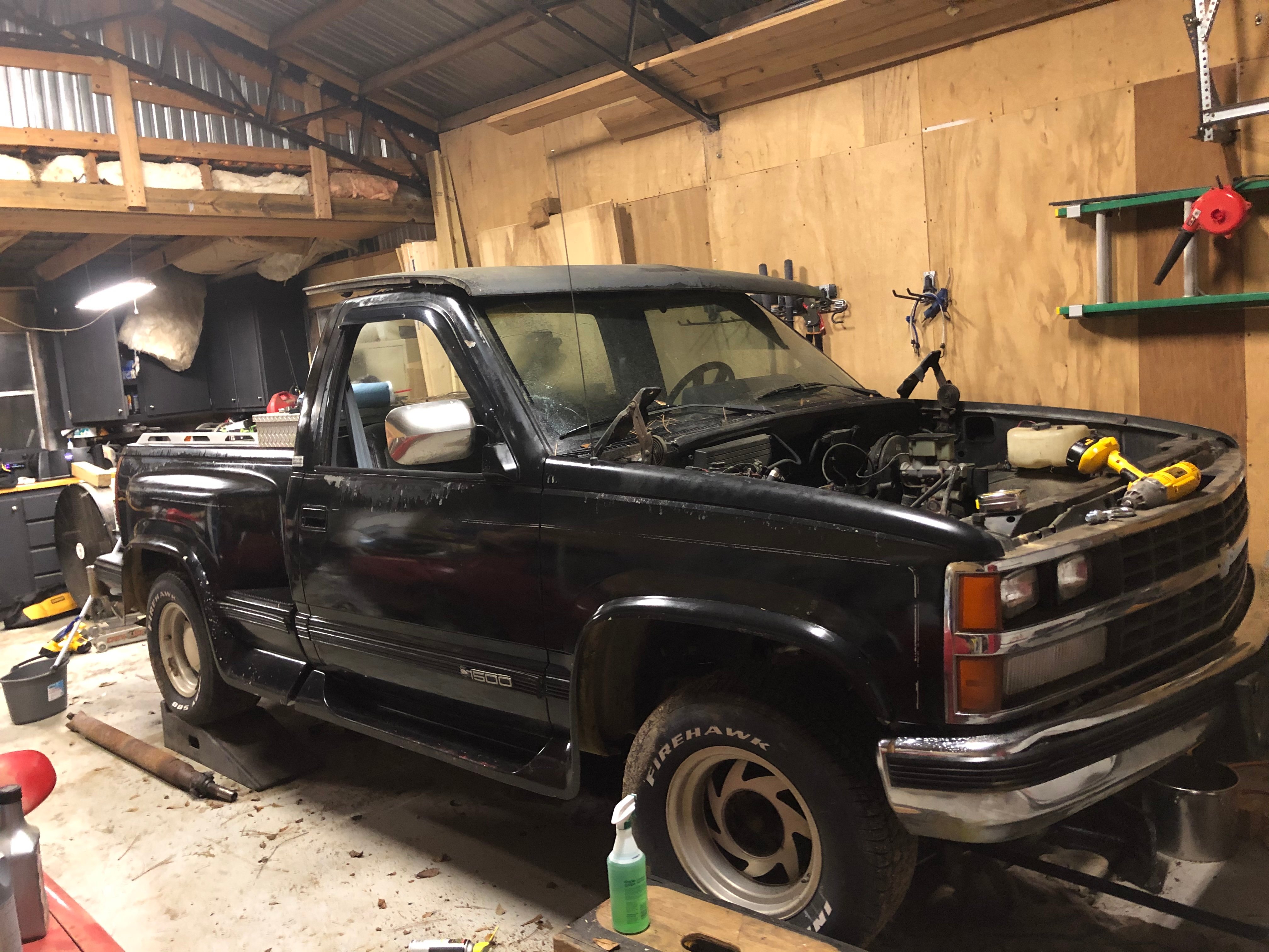 Michael's 1988 Chevrolet C1500 - Holley My Garage