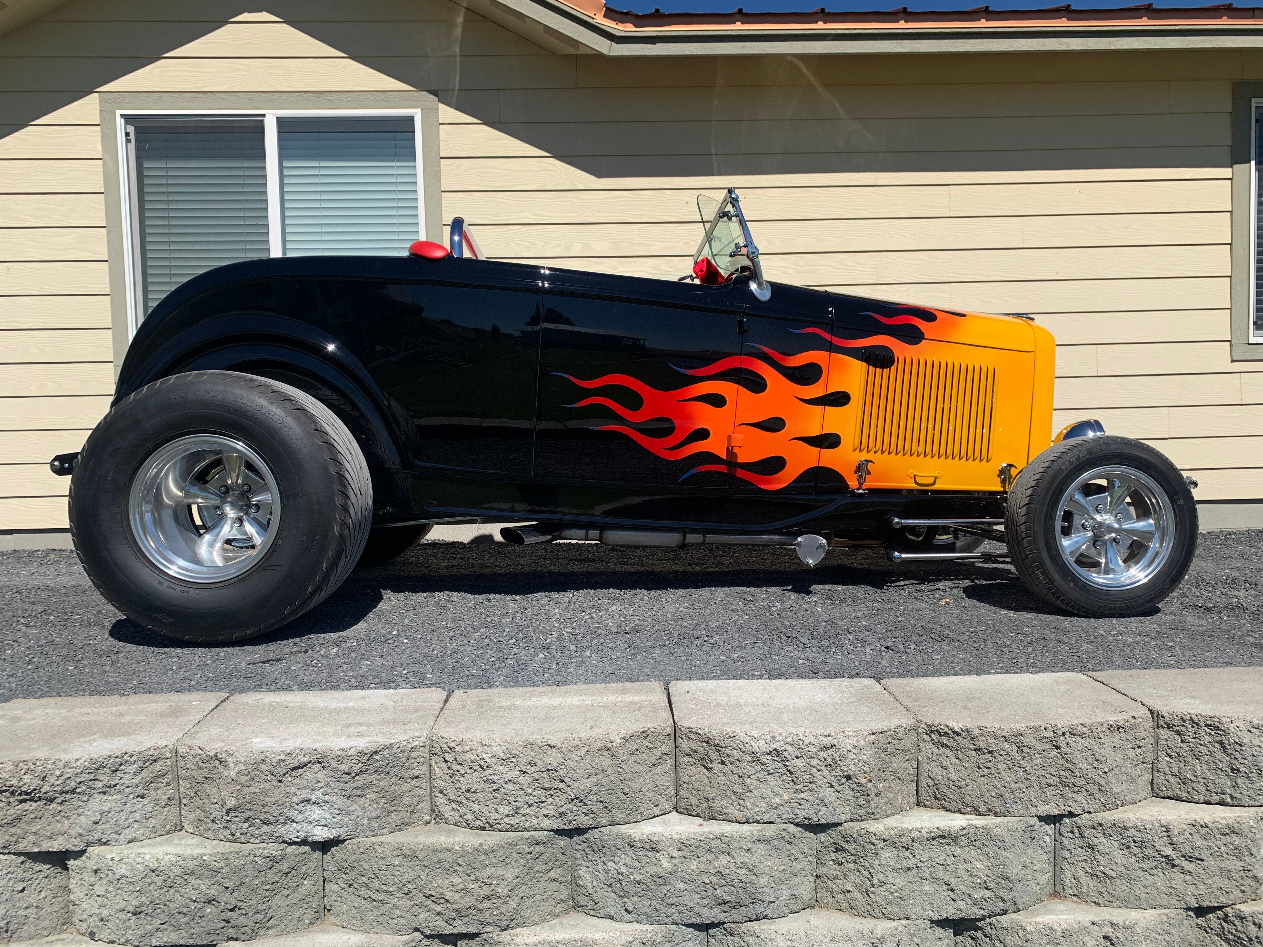 Al's 1932 Ford Model B - Holley My Garage