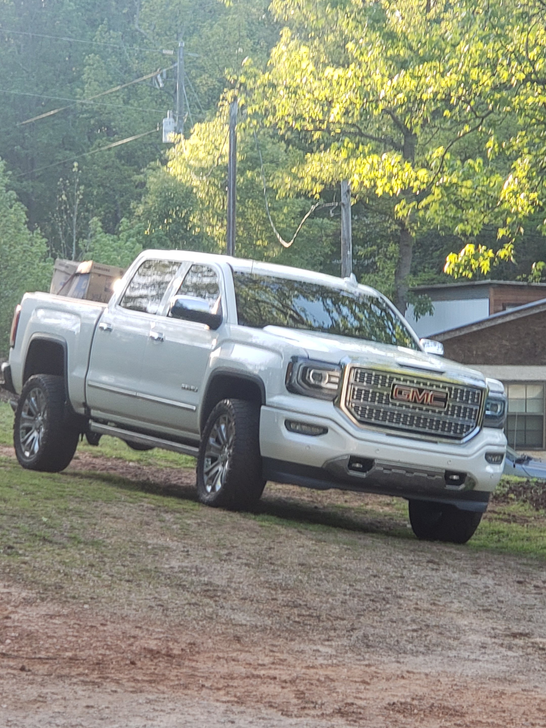 Danny's 2018 GMC Sierra 1500 - Holley My Garage