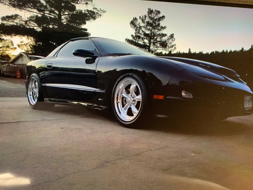 David's 2002 Pontiac Firebird - Holley My Garage