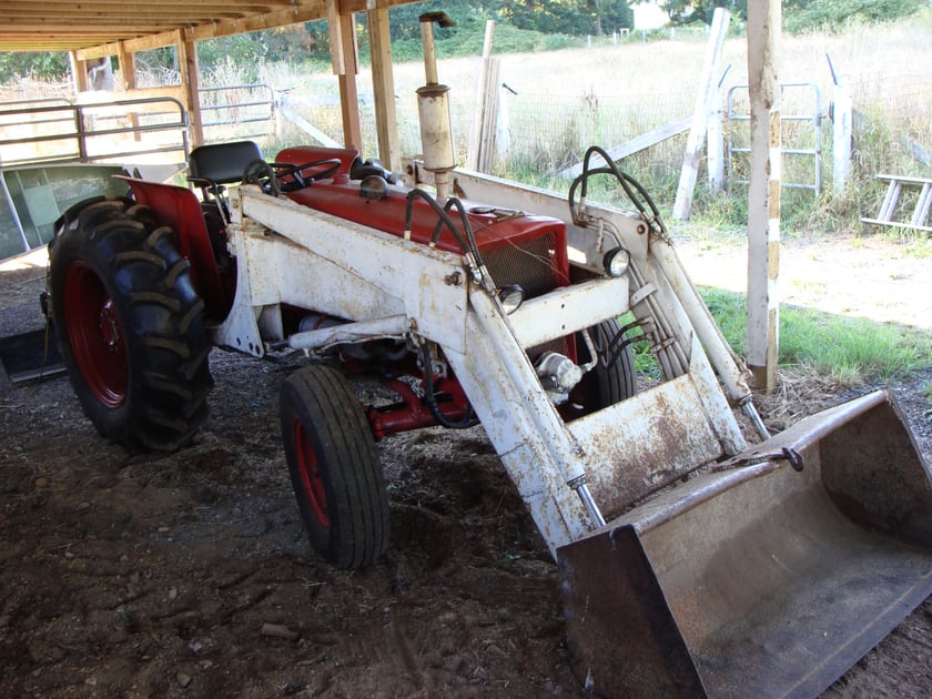 Hugh's 1968 International 444 - Holley My Garage