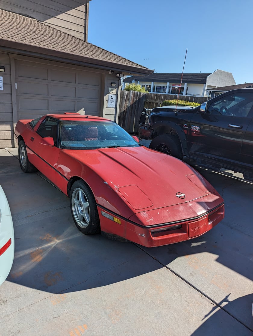 Dani's 1988 Chevrolet Corvette - Holley My Garage