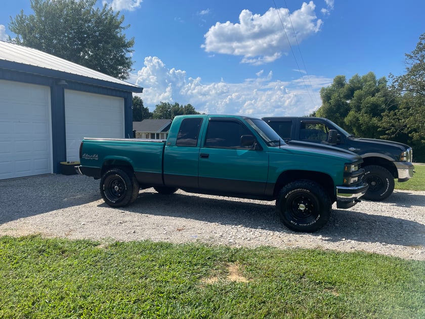 Erik's 1994 Chevrolet C2500 - Holley My Garage