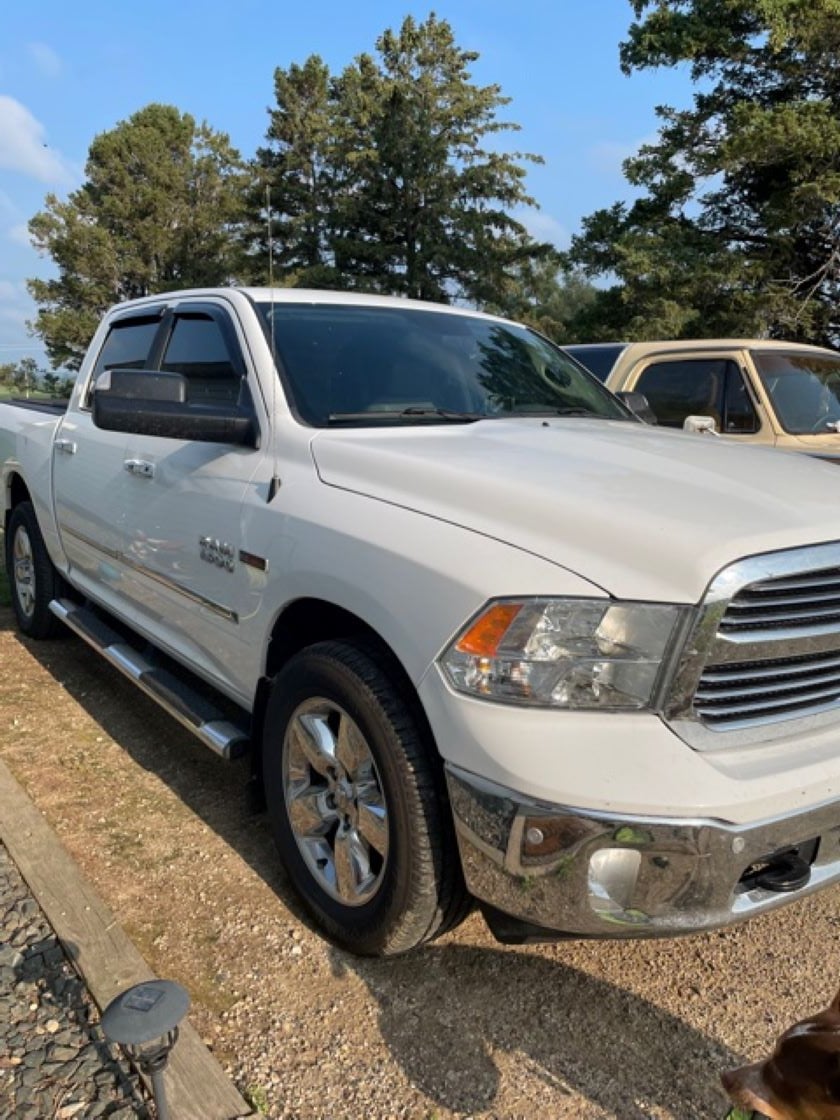Katrina's 2016 Ram 1500 - Holley My Garage