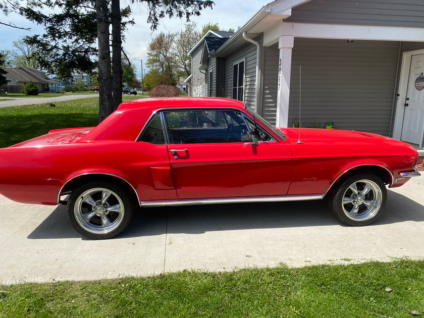 Brett's 1968 Ford Mustang - Holley My Garage