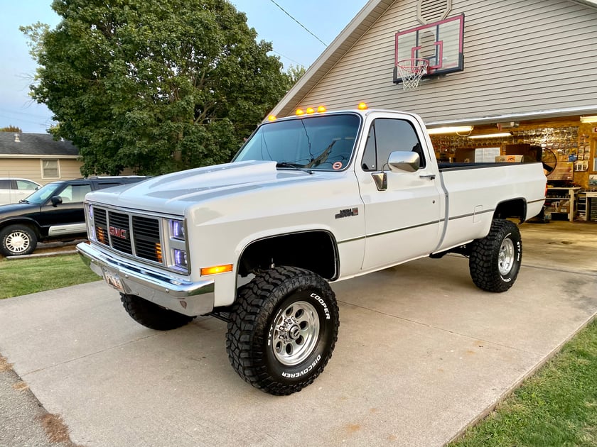Justin's 1986 GMC K2500 - Holley My Garage