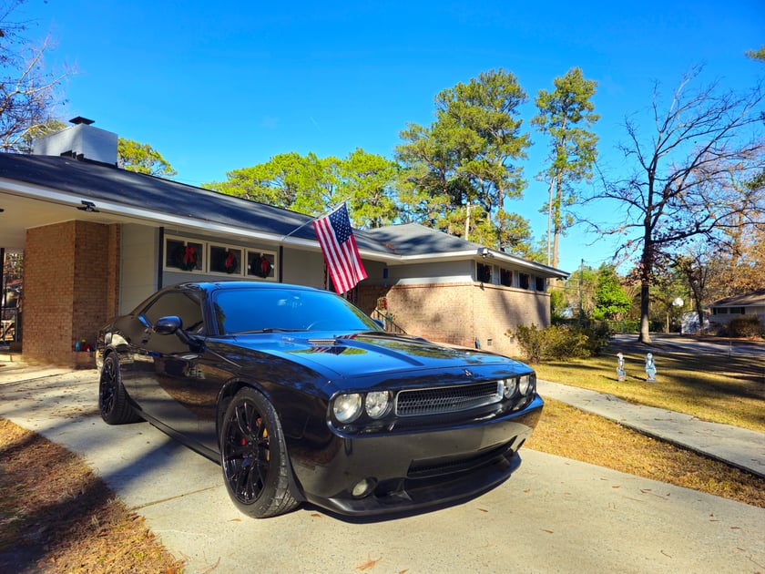 Kyle's 2009 Dodge Challenger - Holley My Garage