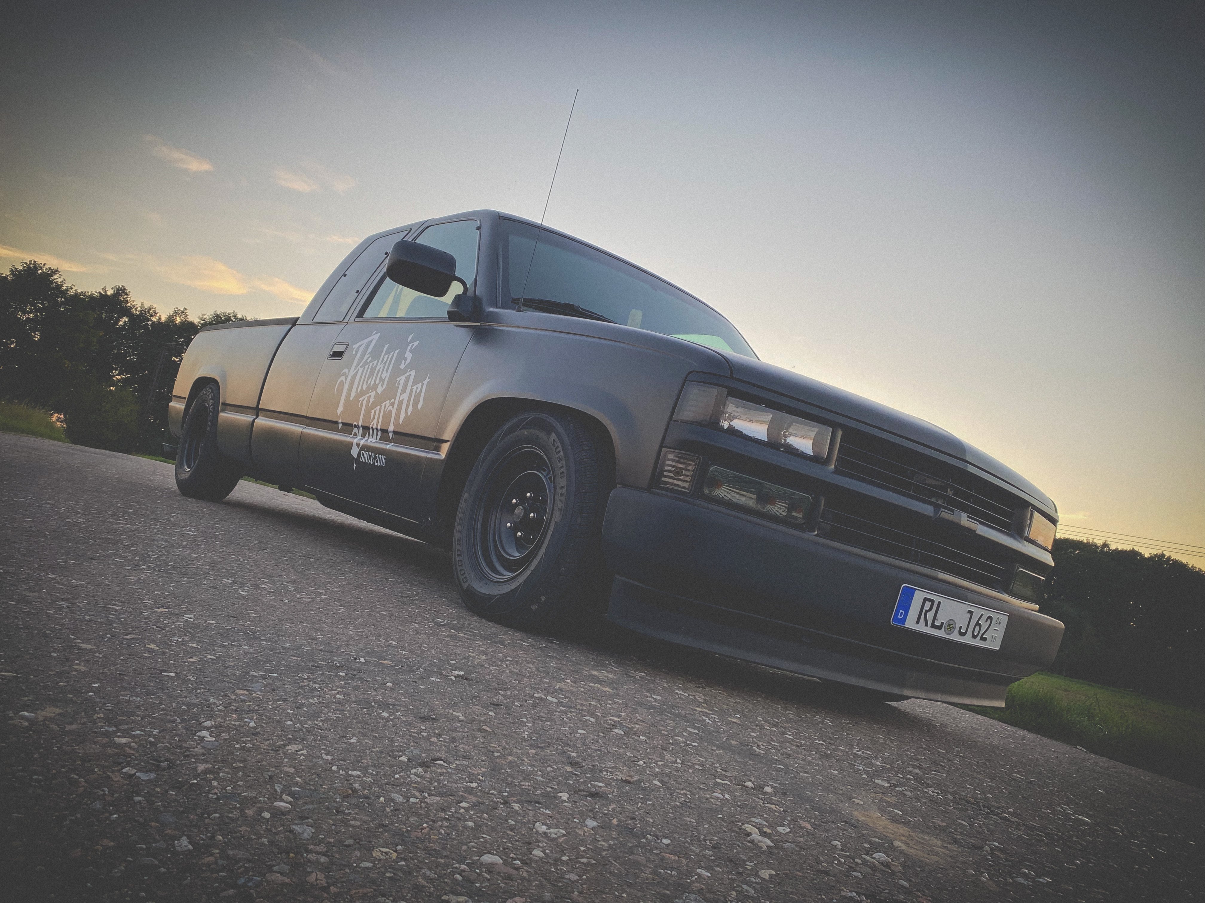 Ricky's 1993 Chevrolet C1500 - Holley My Garage