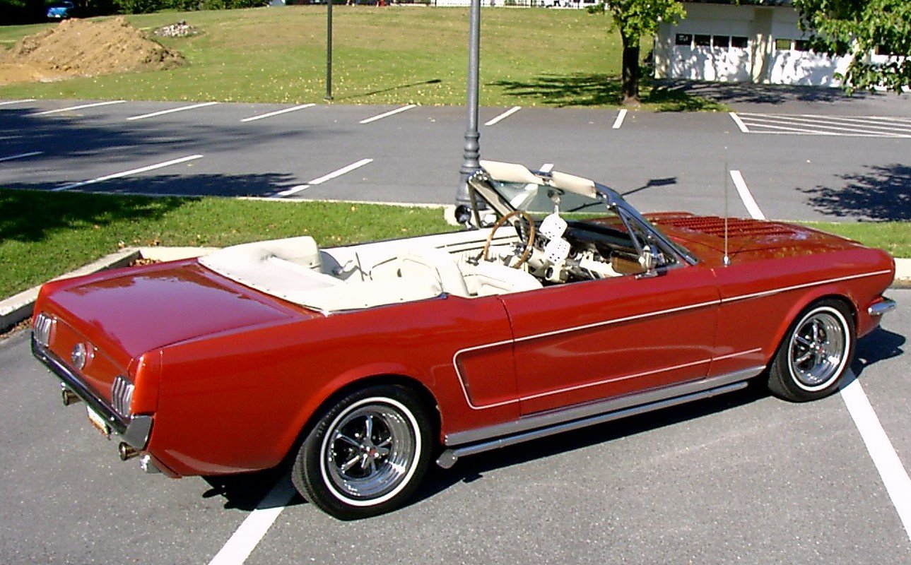 Jerry's 1966 Ford Mustang - Holley My Garage