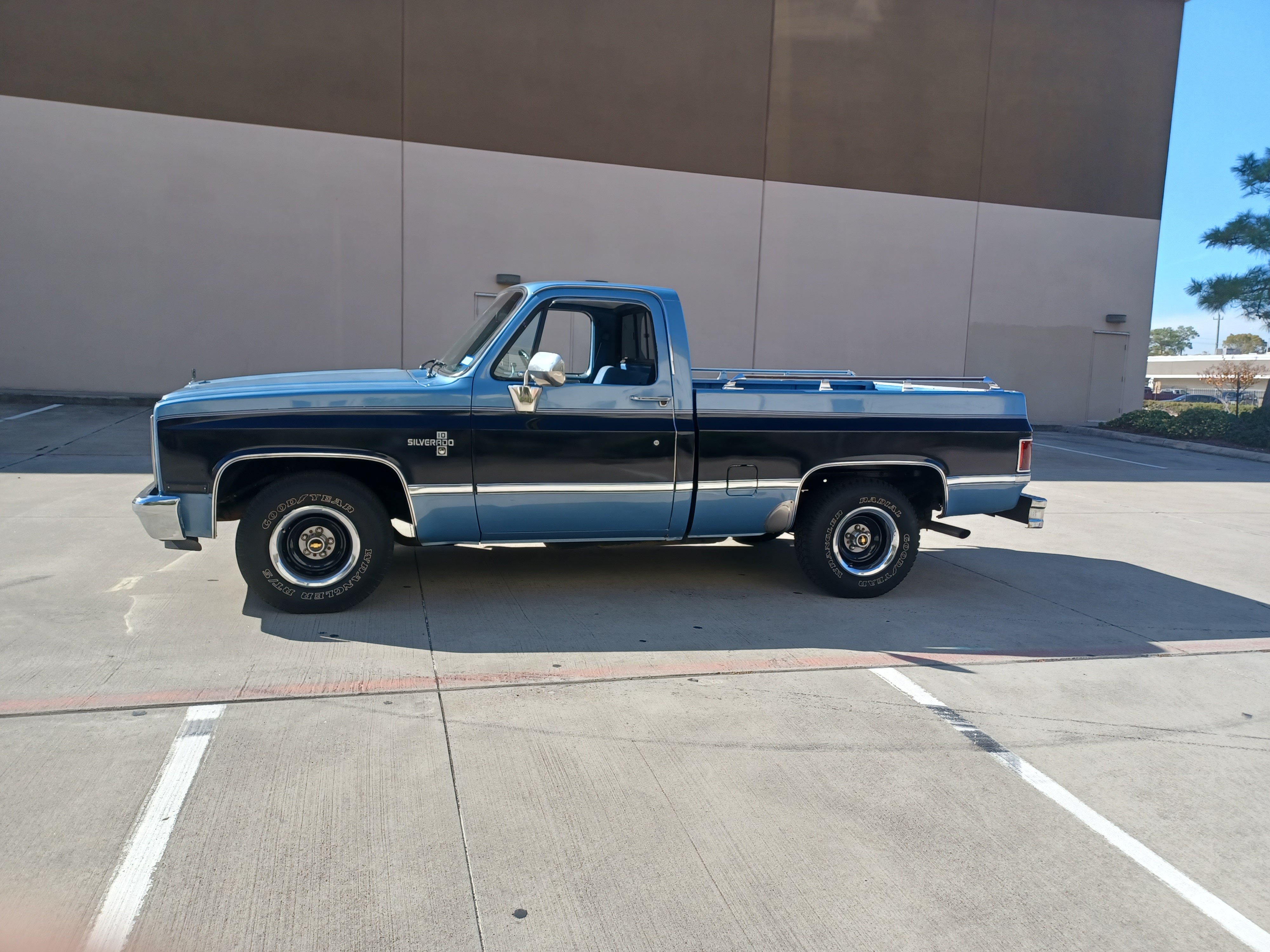 Michael's 1987 Chevrolet R10 - Holley My Garage