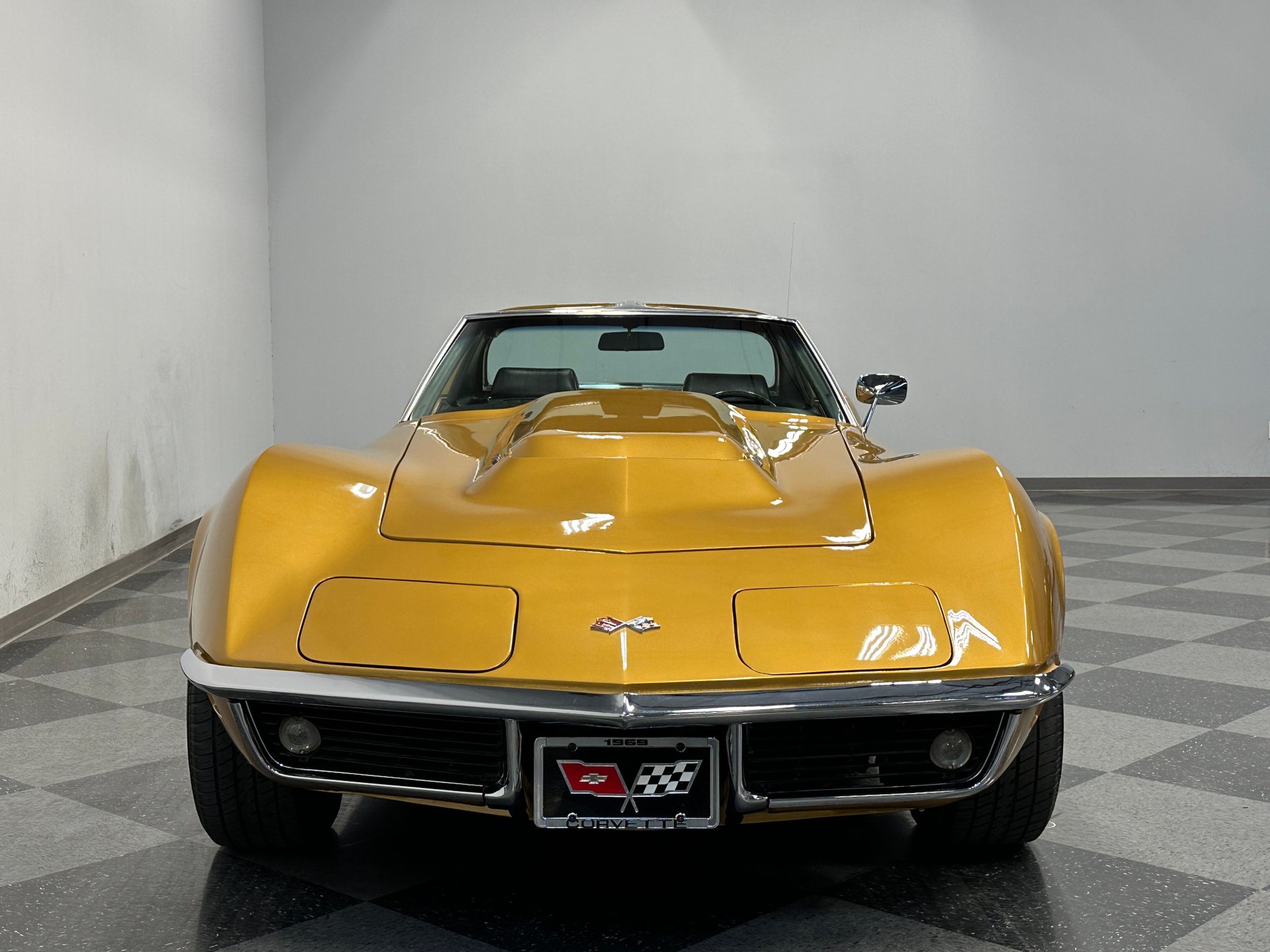 Ricky's 1969 Chevrolet Corvette - Holley My Garage