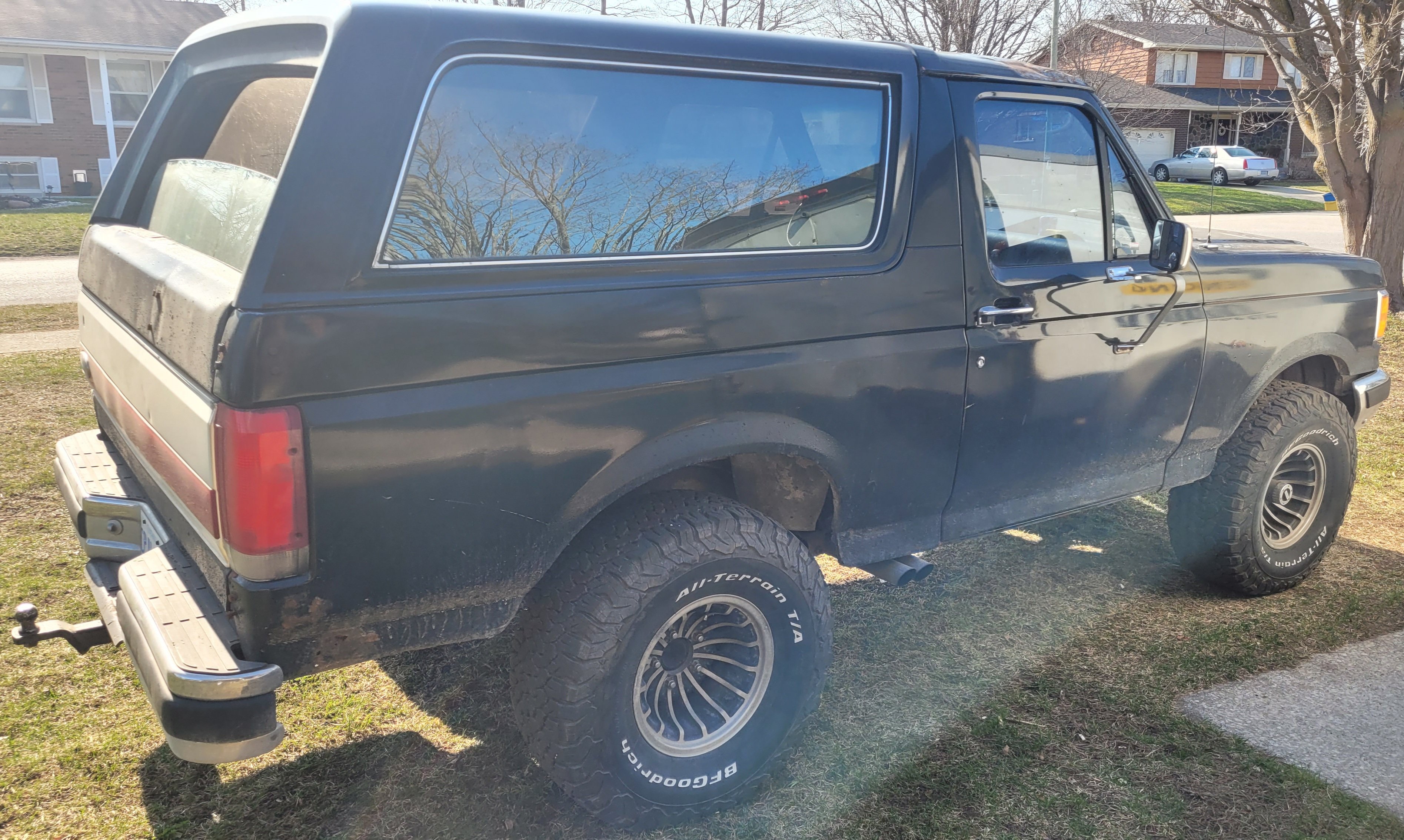 John's 1990 Ford Bronco - Holley My Garage